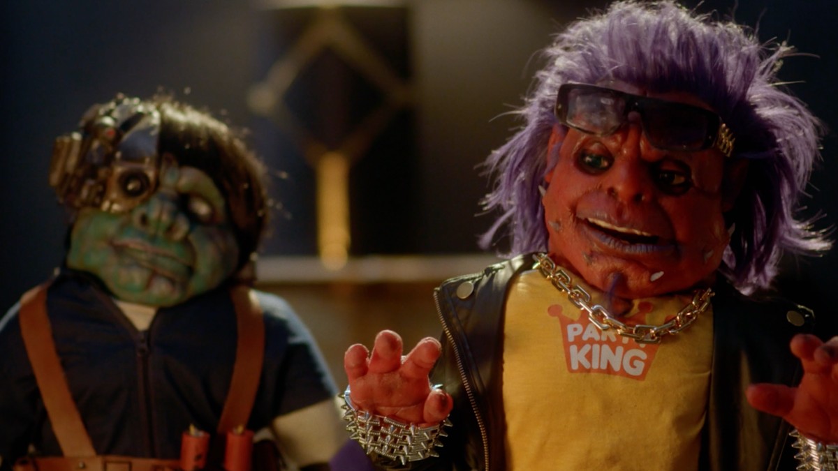Frankie Freako (2024) review – A wacky, puppet-fuelled 80s throwback ...